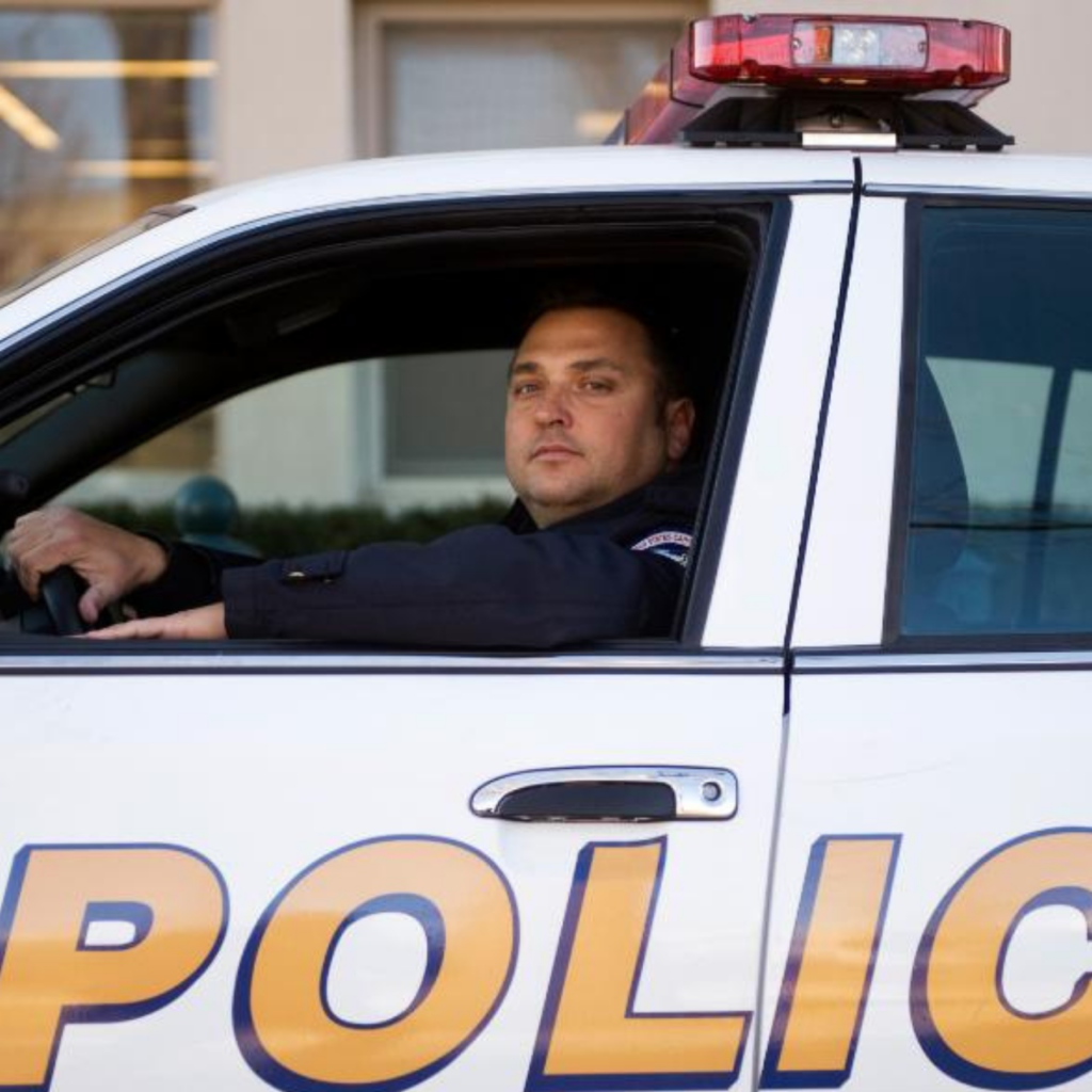 US CAPITOL POLICE OFFICER CHARGED WITH OBSTRUCTION - The Culture